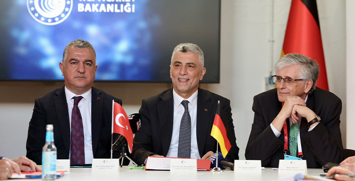 Trade Minister Ömer Bolat Meets with German SMEs at Investment Office Event